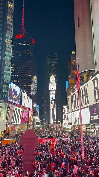 One Piece transforma Times Square; así de increíble se ve pintada por ...