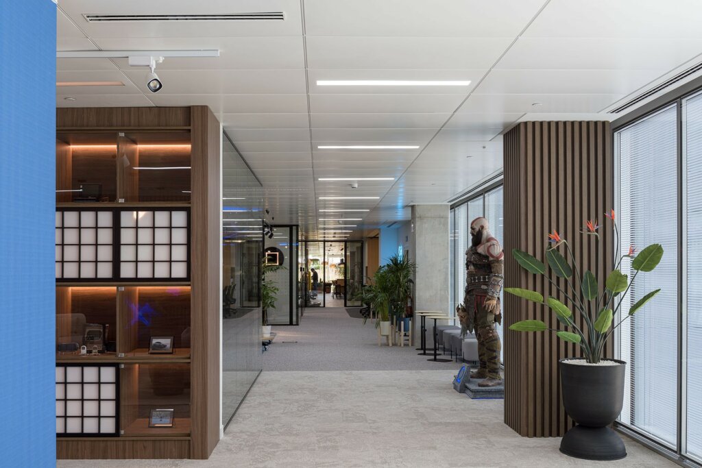 Así de increíbles son las nuevas oficinas de PlayStation España en Madrid