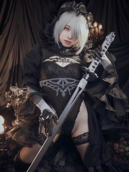 NieR: Automata: Nuevo cosplay de 2B le da genial toque nupcial al personaje