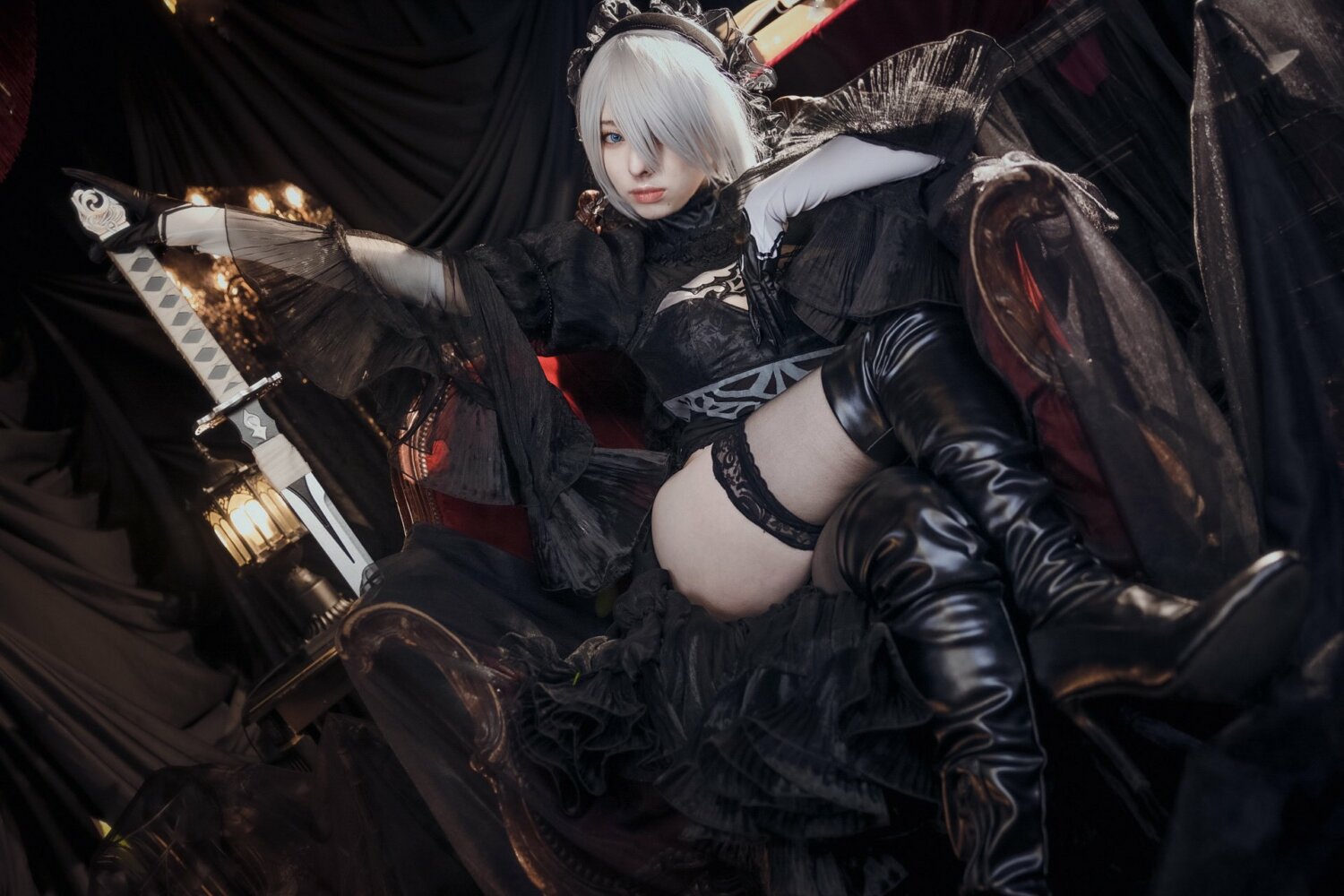 NieR: Automata: Nuevo cosplay de 2B le da genial toque nupcial al personaje
