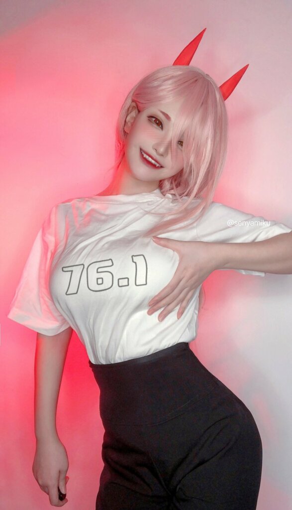 Chainsaw Man: A Japanese Cosplayer Is Spectacular As Power And Makima