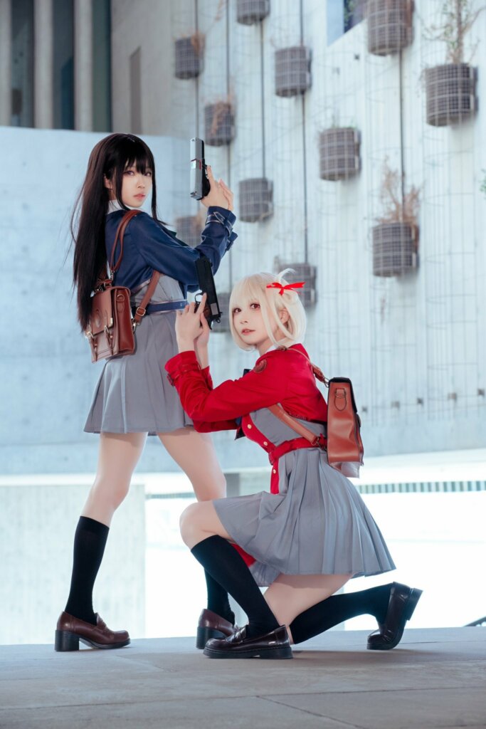 Lycoris Recoil: Chisato y Takina están preparadas para la acción en ...