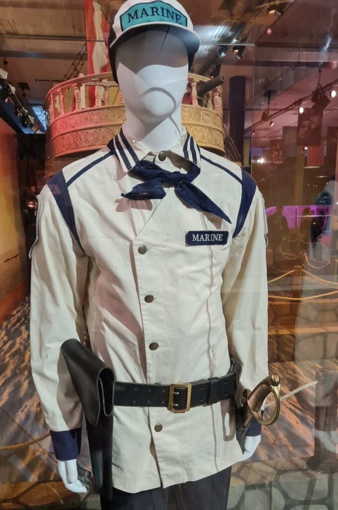 One Piece: Salen a la luz los props del live-action; de la ropa de ...