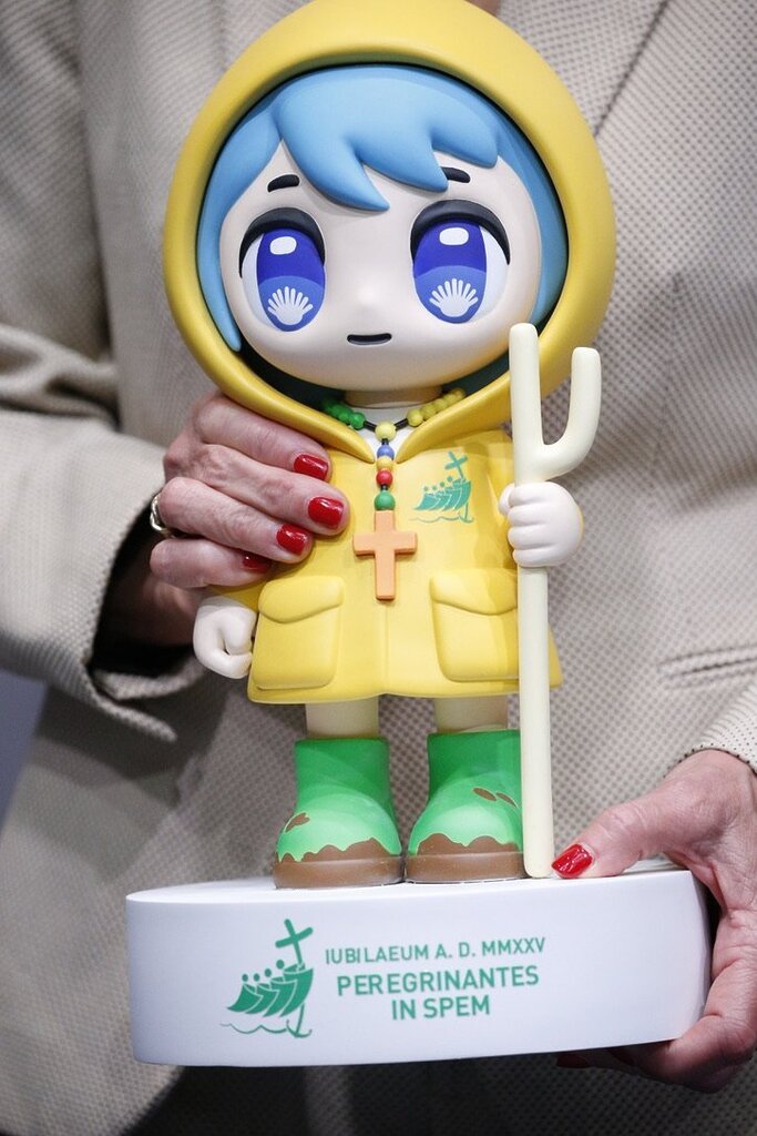 Así es Luce, la mascota oficial del Vaticano con estilo anime